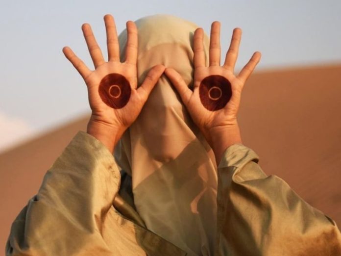 5 Simple Henna Designs For Beginners To Try (Plus Tips & Tricks)