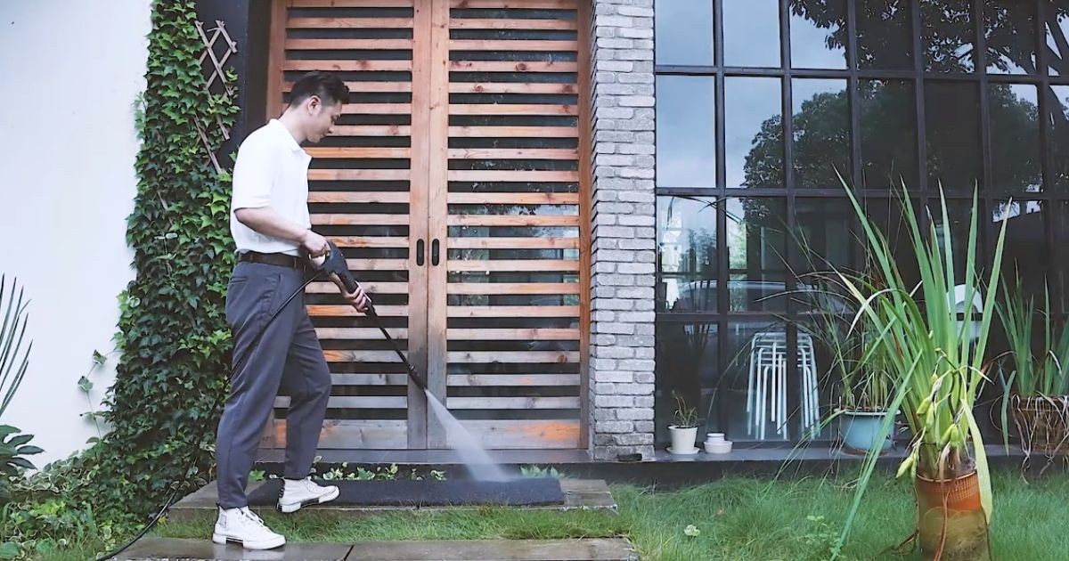 High Pressure Water Jet: 5 Recommendations For Power Cleaning