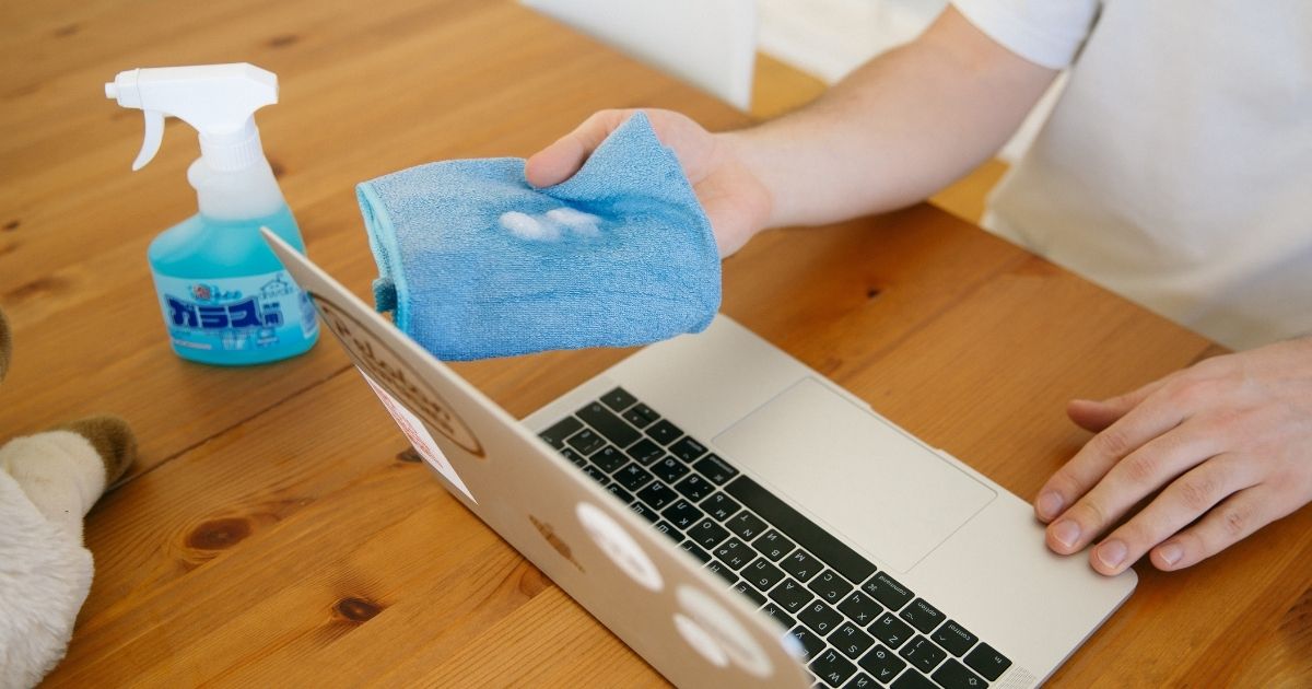 How To Clean Your Laptop Effectively, From Screen To Keyboard