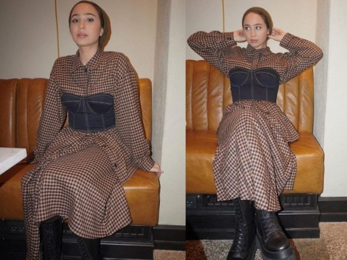 Crop Top Hijab: How To Style A Crop Top And Still Look Modest