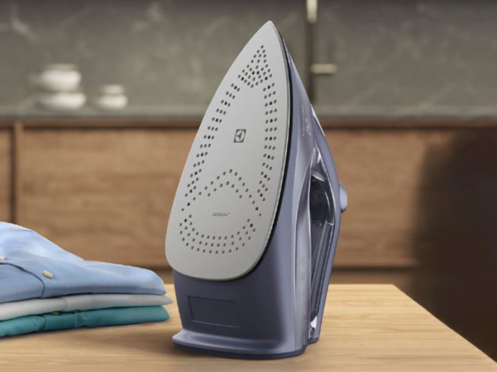 12 Best Steam Irons In Malaysia For Wrinkle Free Garments