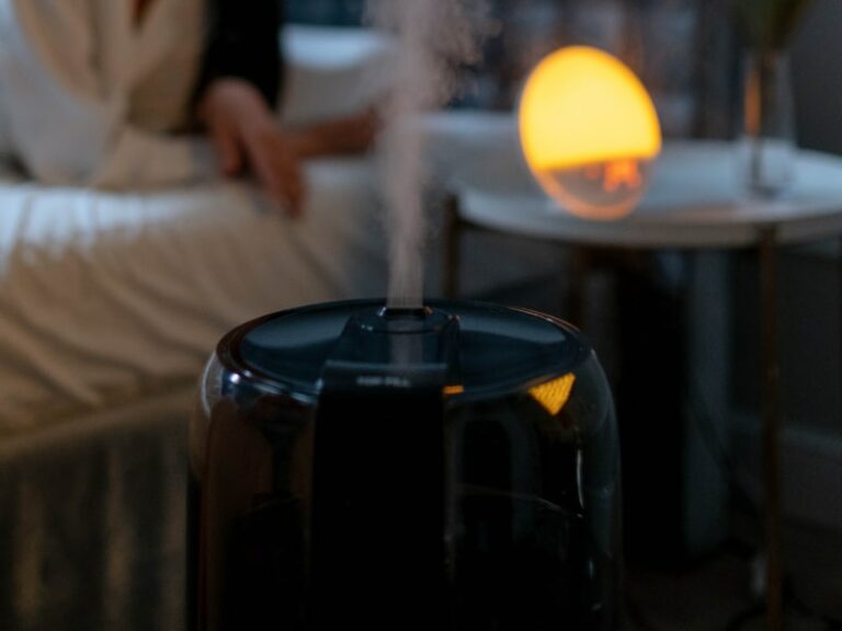 6 Best Humidifiers In Malaysia To Breathe & Sleep Better